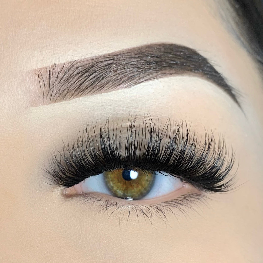 Russian Lashes – PEARL LASHES BEAUTY